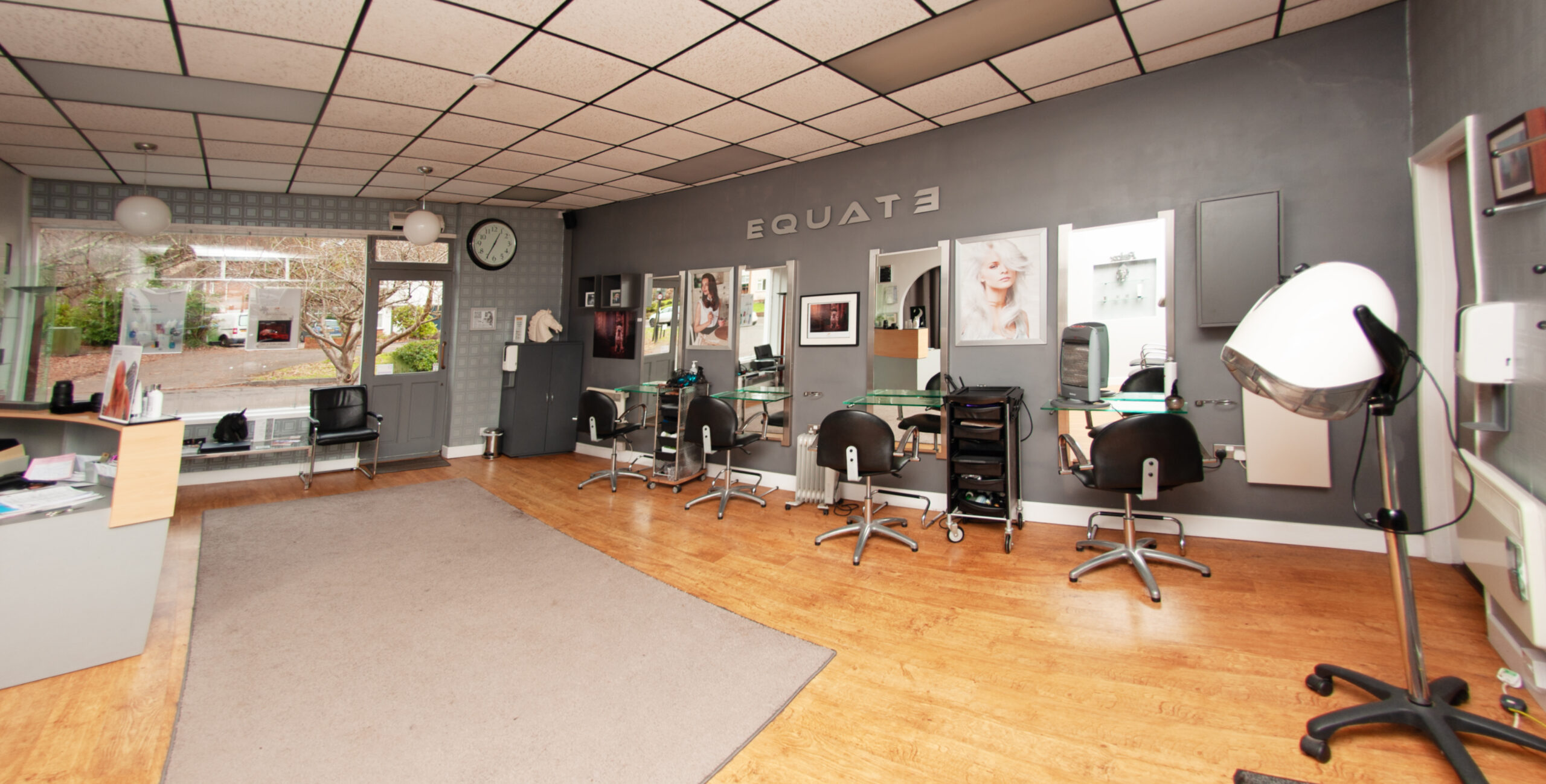 Contact Us | elite POSTICHE wigs | Southampton